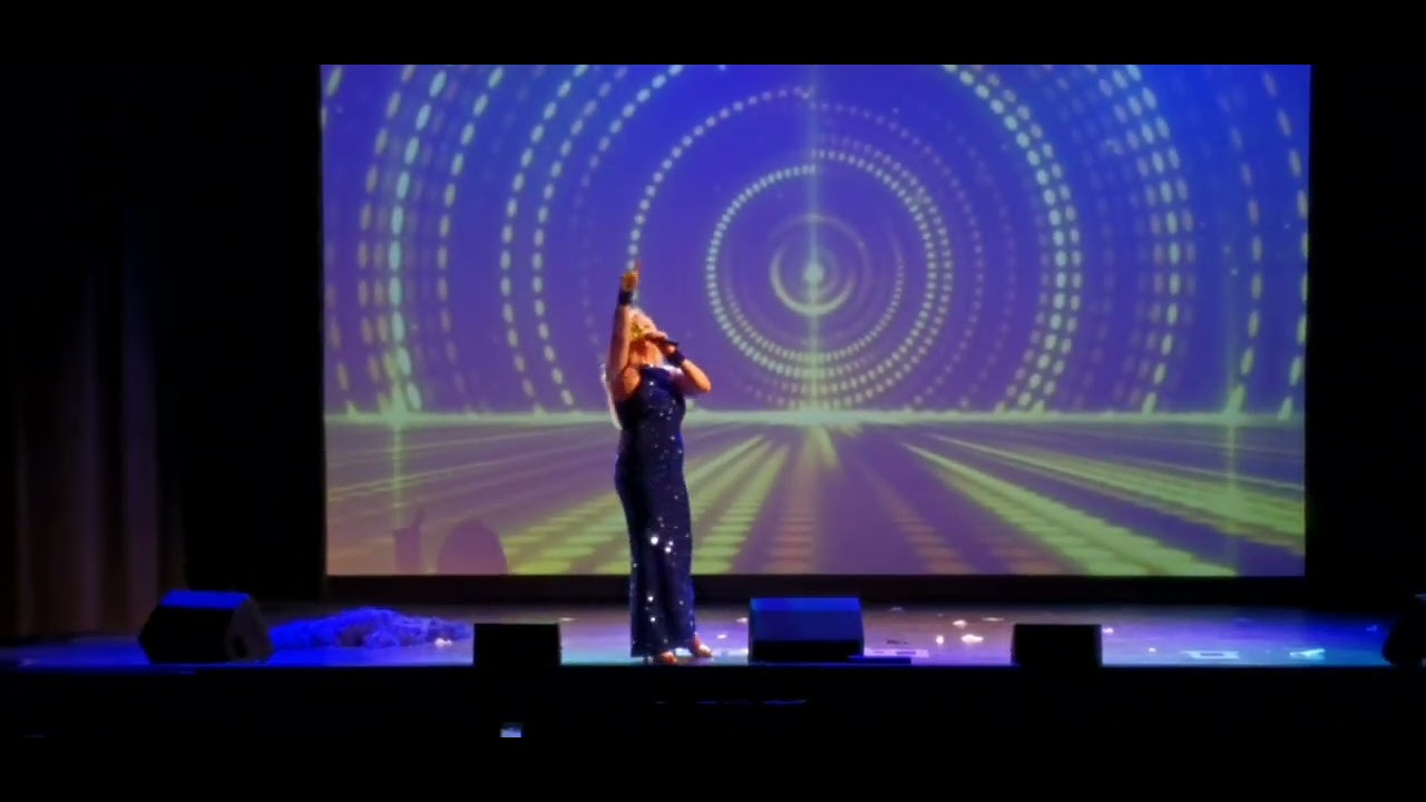 Katy Estrada , "Tarde de estrellas" Auditorio Calabria 66 Barcelona ...