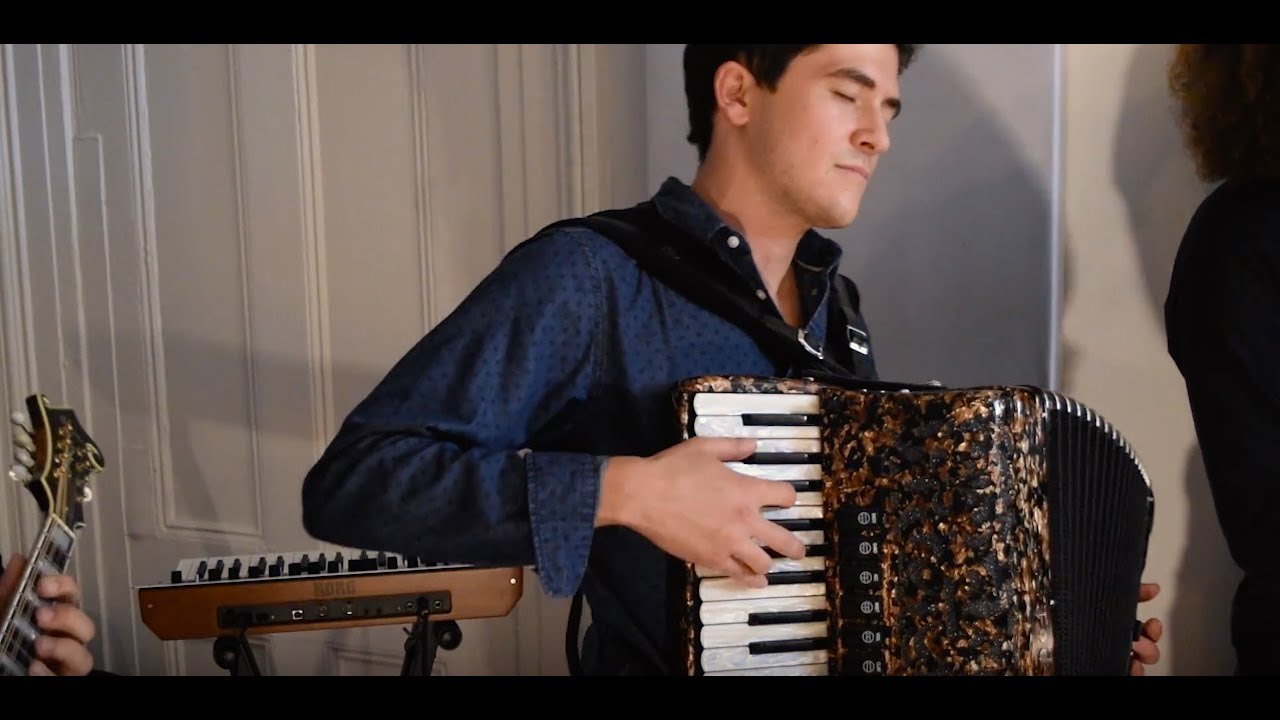 "Swamp Dog Hobble" by Sam Reider - YouTube