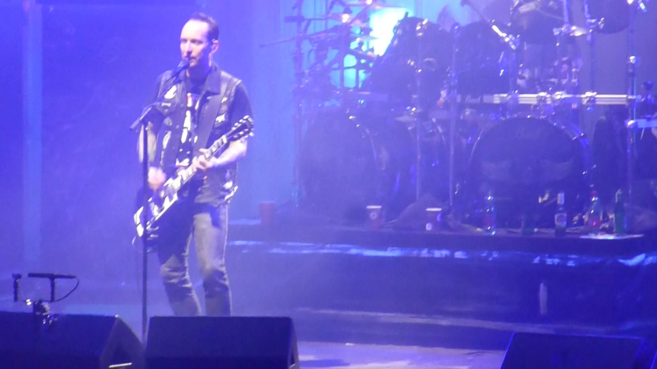 Volbeat | "Fallen" LIVE in Innsbruck at Olympiahalle, AT 04.11.2016 ...