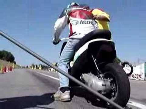 Scooter DragRacing - YouTube