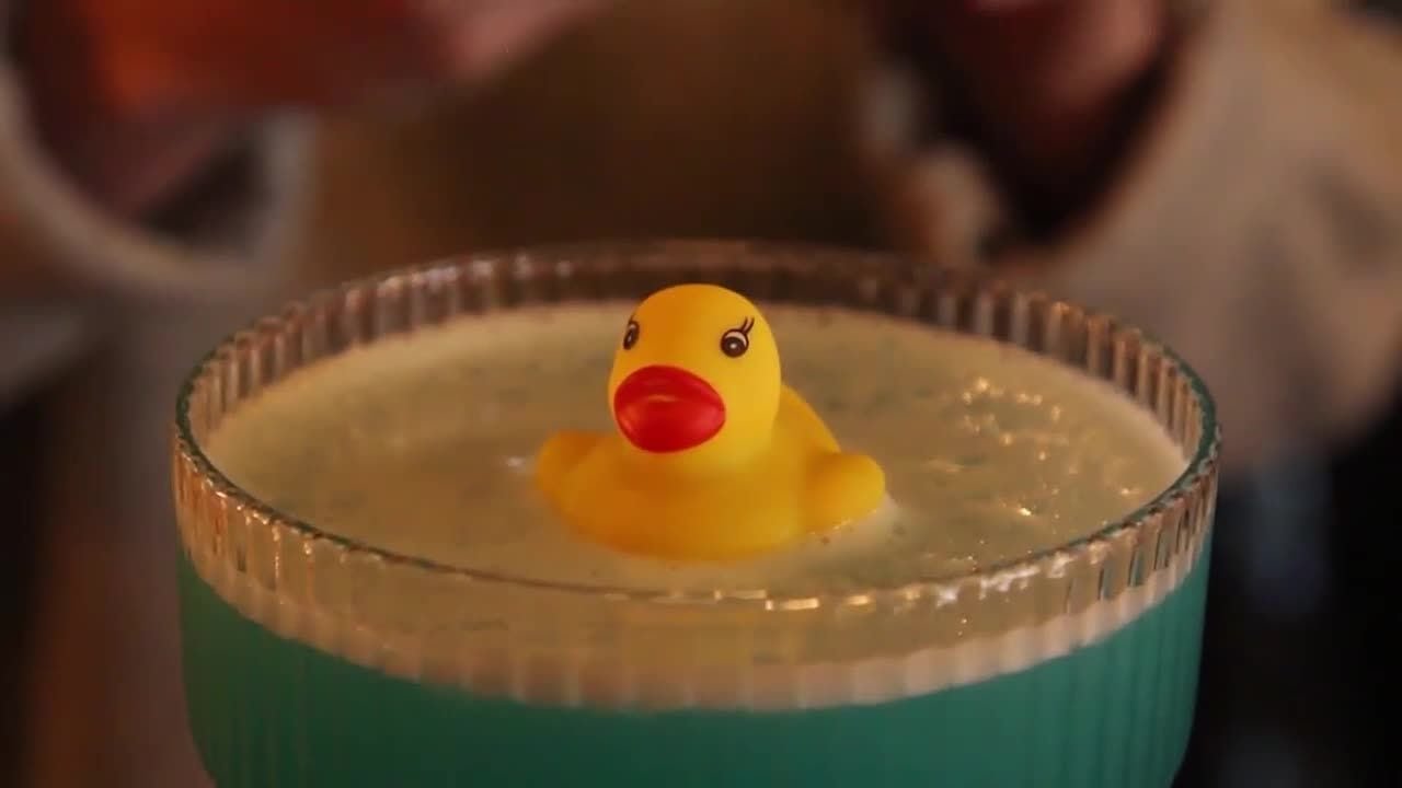 Making a Northern Life cocktail at The Tipsy Mosquito - YouTube