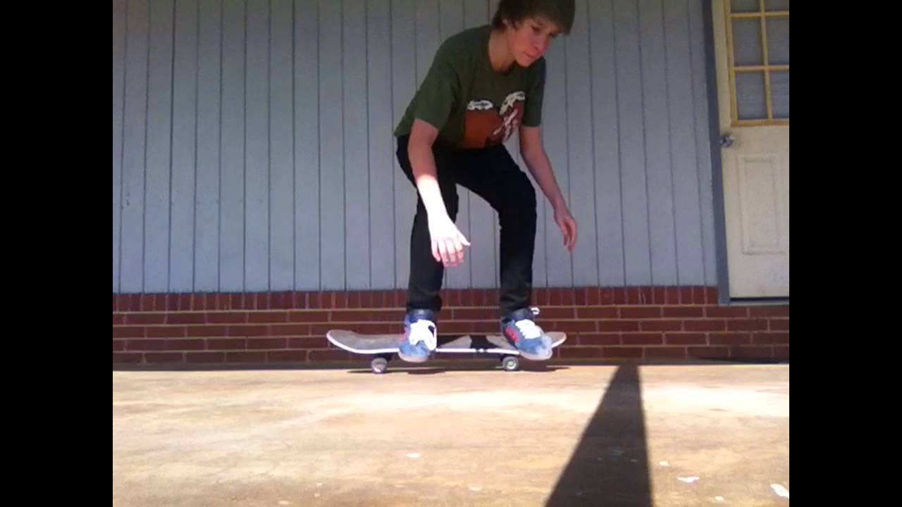 Slow motion kickflip HD - YouTube