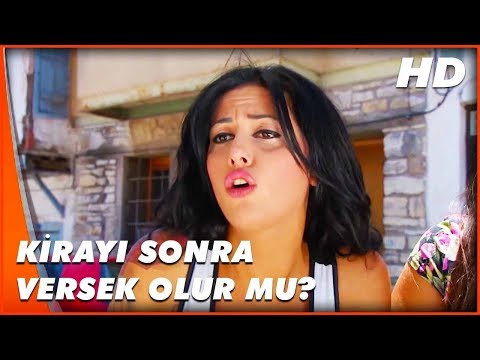 Abbas'ın Melekleri | Kızlar, Kalacak Yer Arıyor | Türk Komedi Filmi