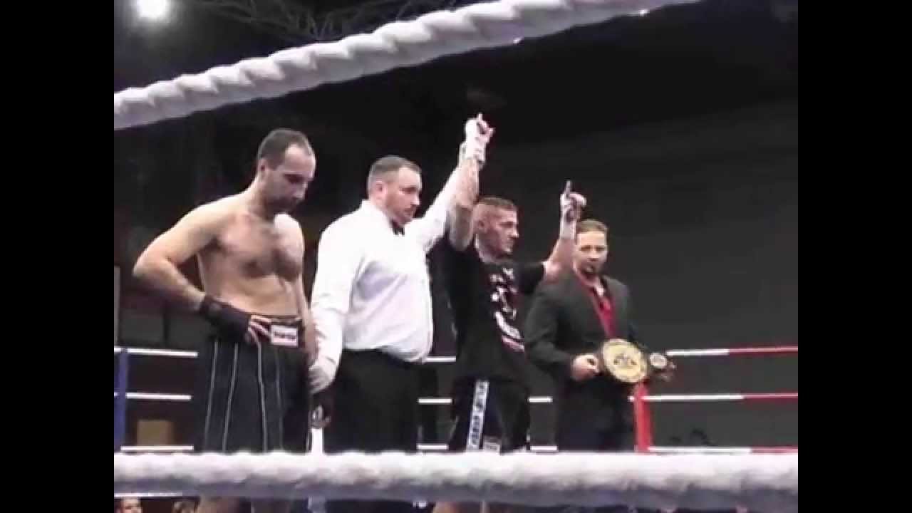Mario Jassmann auch als Boxprofi siegreich - YouTube