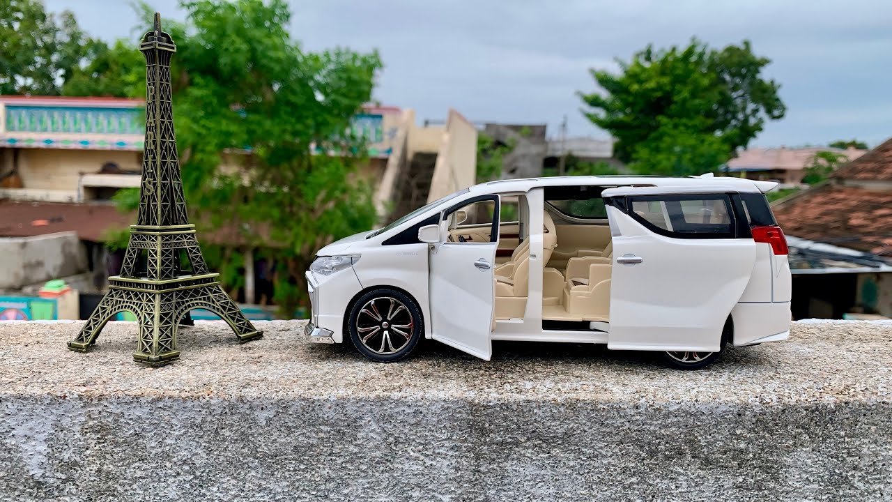 Unboxing of Scale 1/24 Model Toyota Alphard Miniature White | Diecast ...