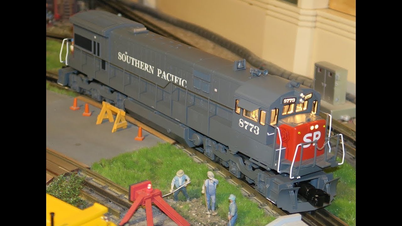 Lionel #6-28242 Southern Pacific U33C TMCC O Gauge 3 Rail - YouTube