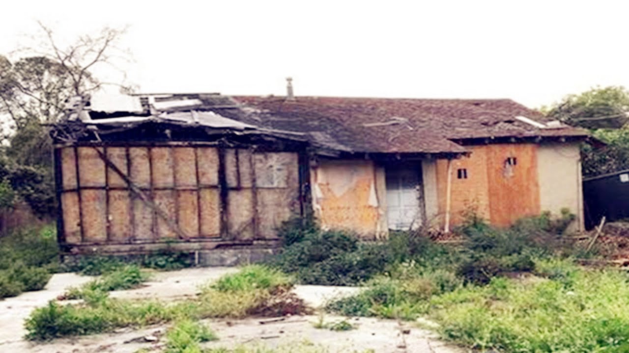 The old house is built 🏠 to give mother a warm and comfortable home💗 ...