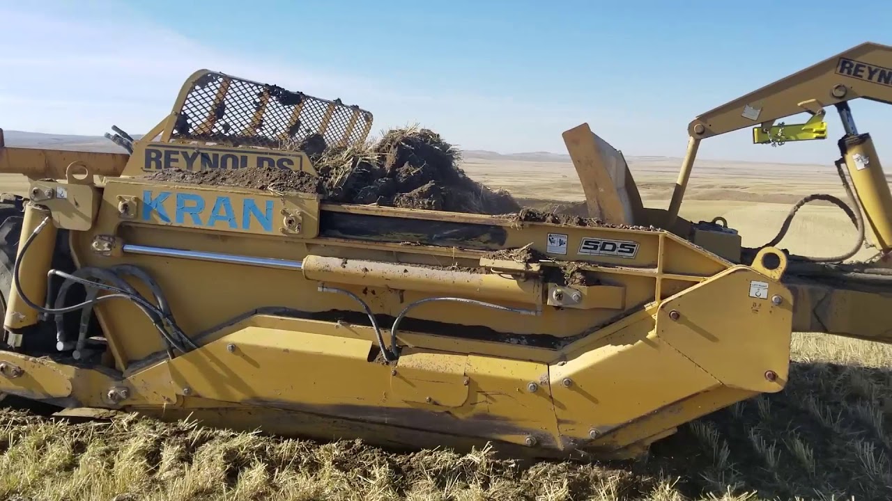 Challenger MT865C and Reynolds Scraper | Making Roads | Southern ...