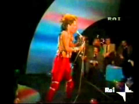 Alberto Camerini - Rock'n Roll Robot (Rai1) - YouTube