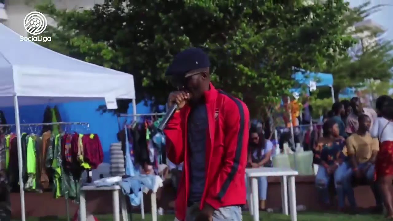 Reggie Rankin’ Performing “Wavy” at Socialiga - YouTube