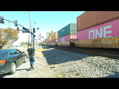 Norfolk Southern 273 Rolls Westbound through Suffolk,Va. - YouTube