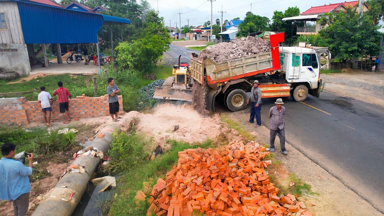 Best Technique Operator Filling Land Swamp Use Bulldozer No Roof With ...
