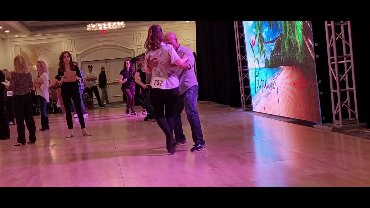 Mark Pablo At Paradise 10/22😀 - YouTube