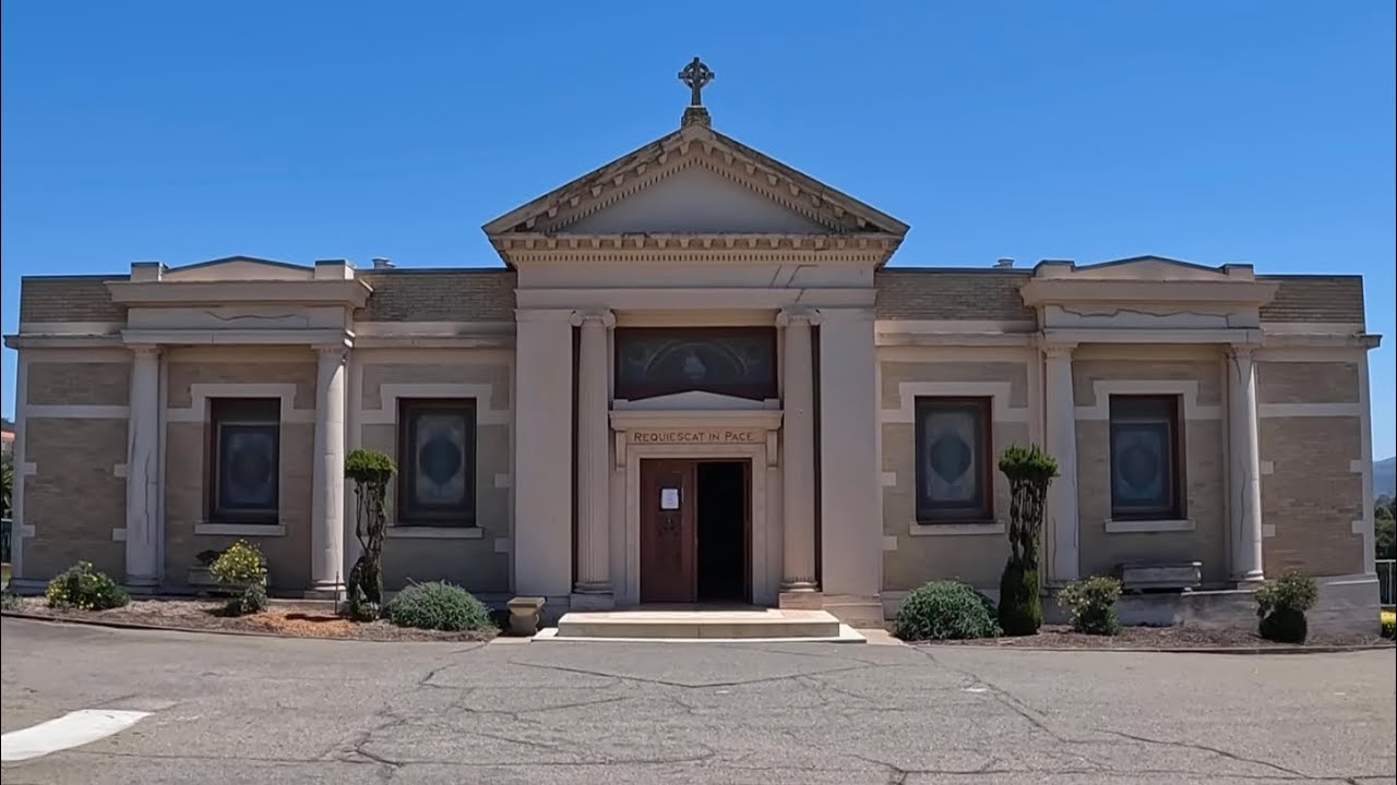The Italian Cemetery Mausoleum! - YouTube