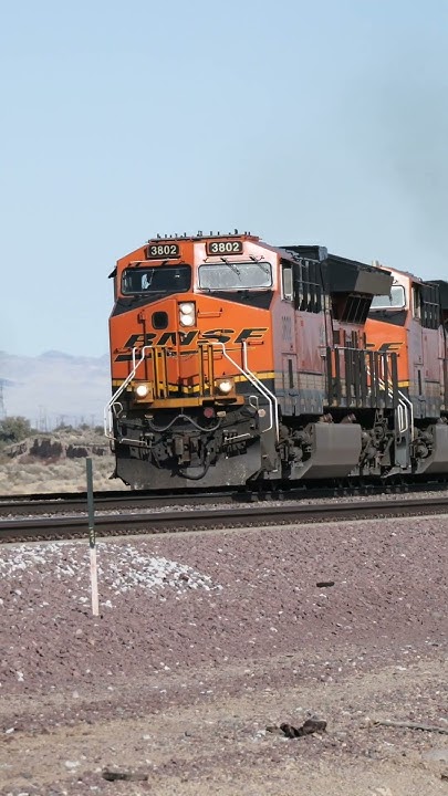 BNSF 3802 WB Z TRAIN 3-23-2025 - YouTube