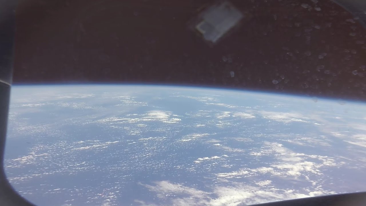 Reentry video as Orion returns from ArtemisDec | #NASA | - YouTube