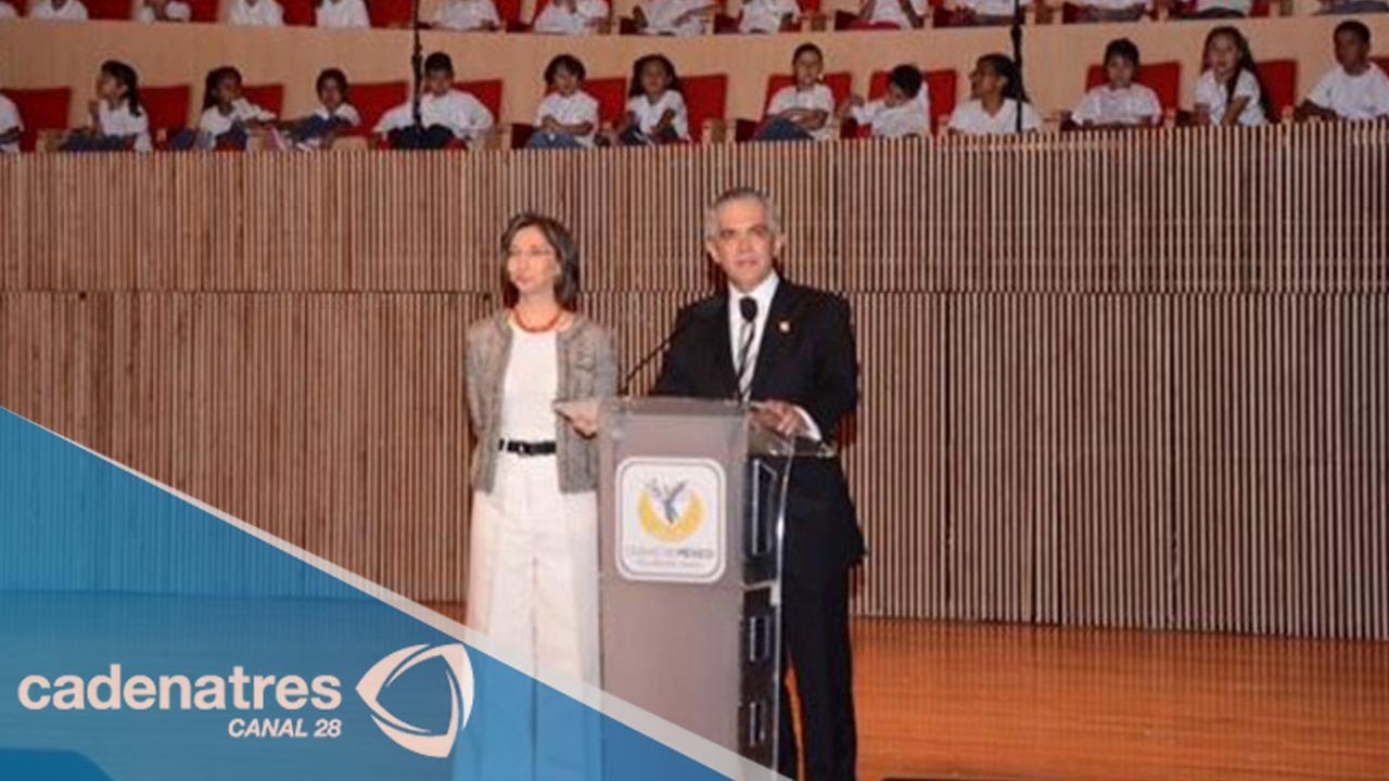 Mancera asiste a exhibición del programa SaludArte - YouTube