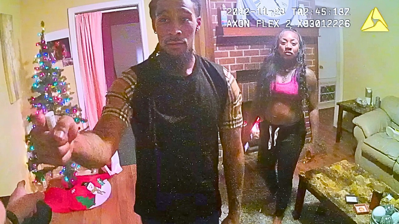 Raging Jealous Boyfriend Loses It Over Instagram Girlfriend - YouTube