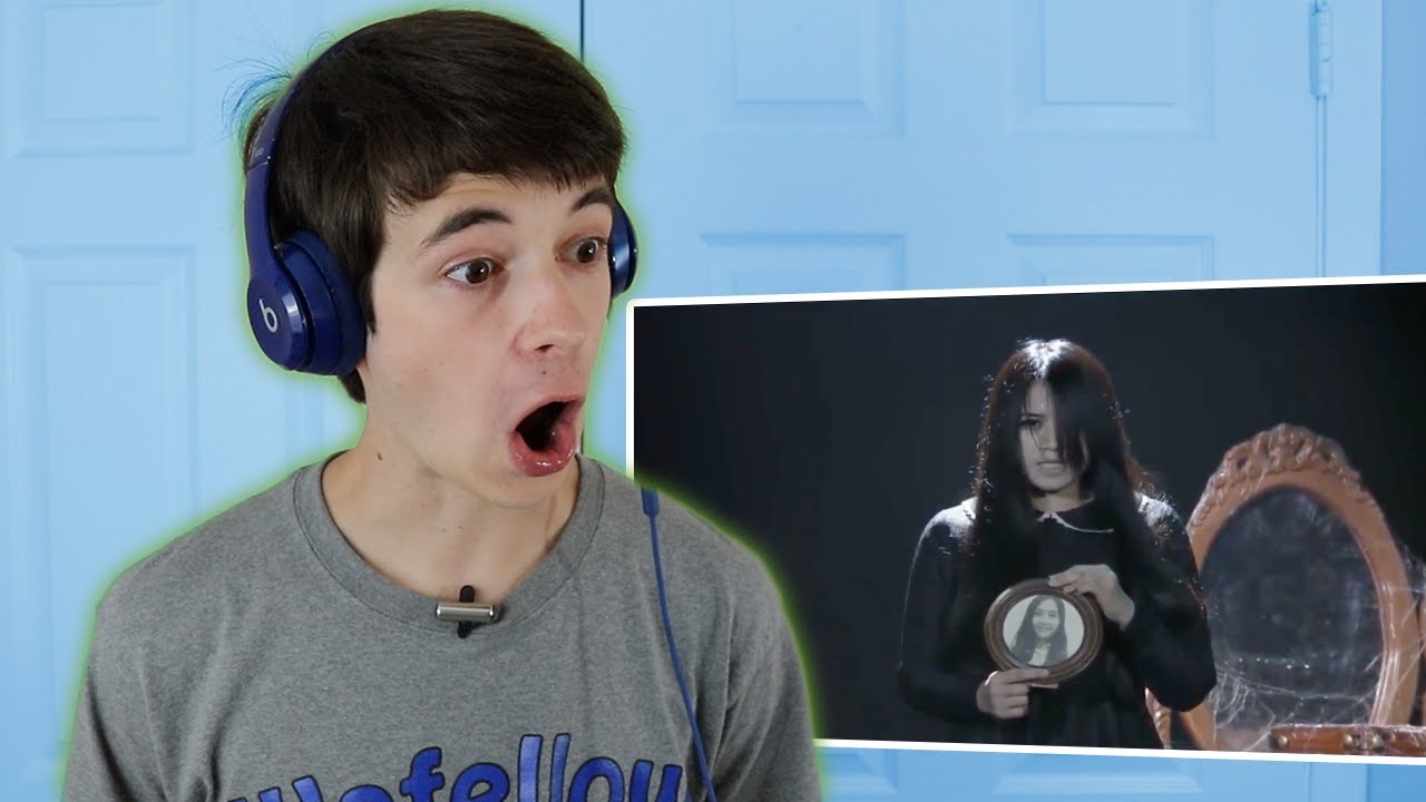 Magician Reacts to Sacred Riana! Creepy Magician! - YouTube