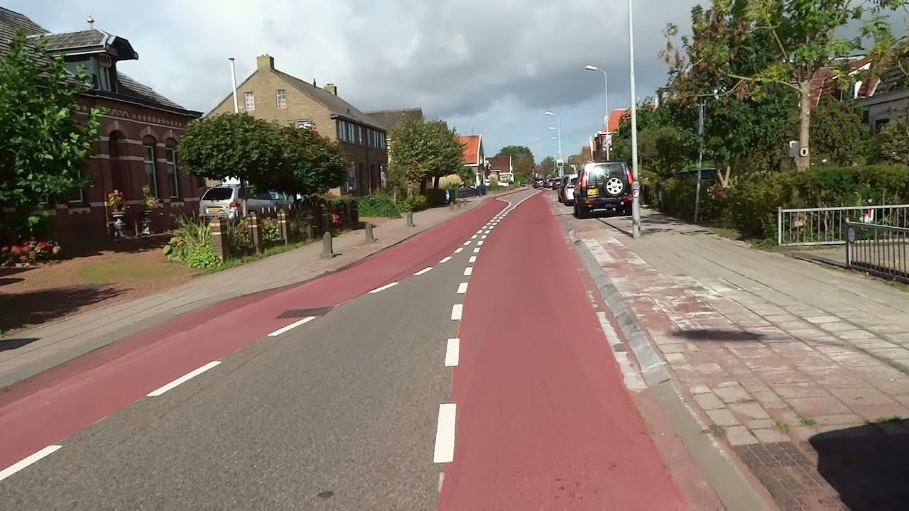 Nieuwe fietspaden nu even breed aan beide kanten/ Kerkbuurt Oostzaan ...