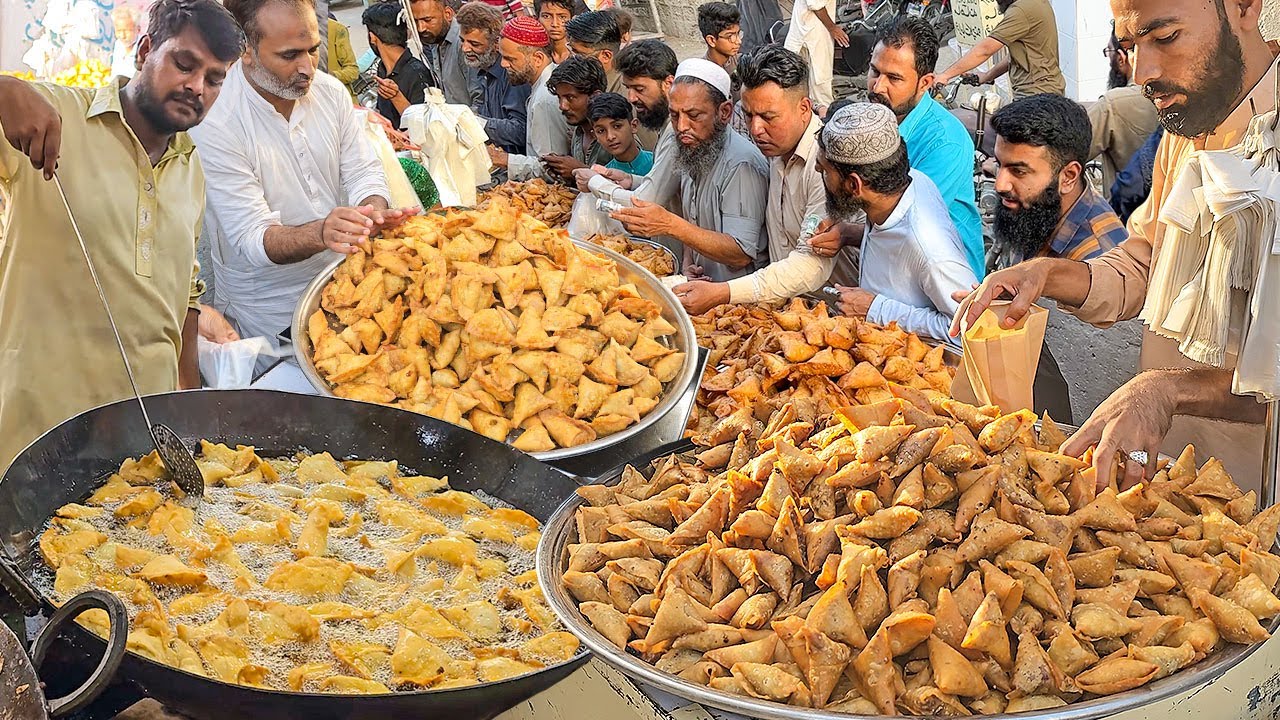 SAMOSA MAKING FACTORY | 5000+ Samosa & Rolls Cooking | Crazy Rush for ...