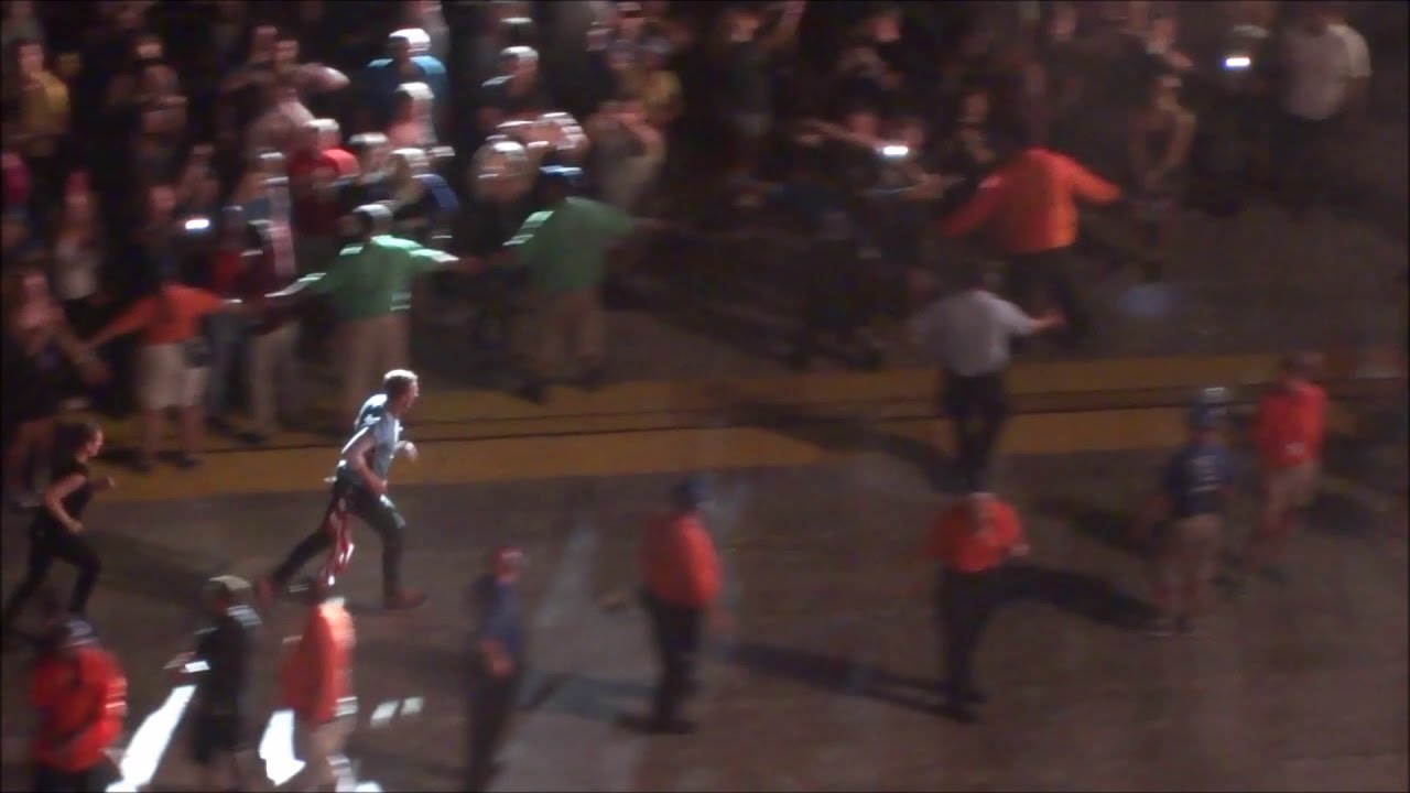 Coldplay Chris Martin runs through crowd C-stage to B-stage Amazing Day ...