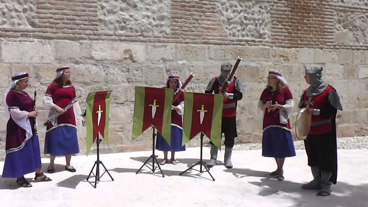2013'Jun Ensemble de Oboes y Fagots Medieval - YouTube