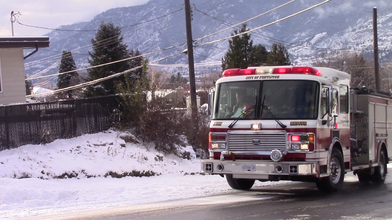 Engine 202 Responding and arriving at a Possible Structure. - YouTube