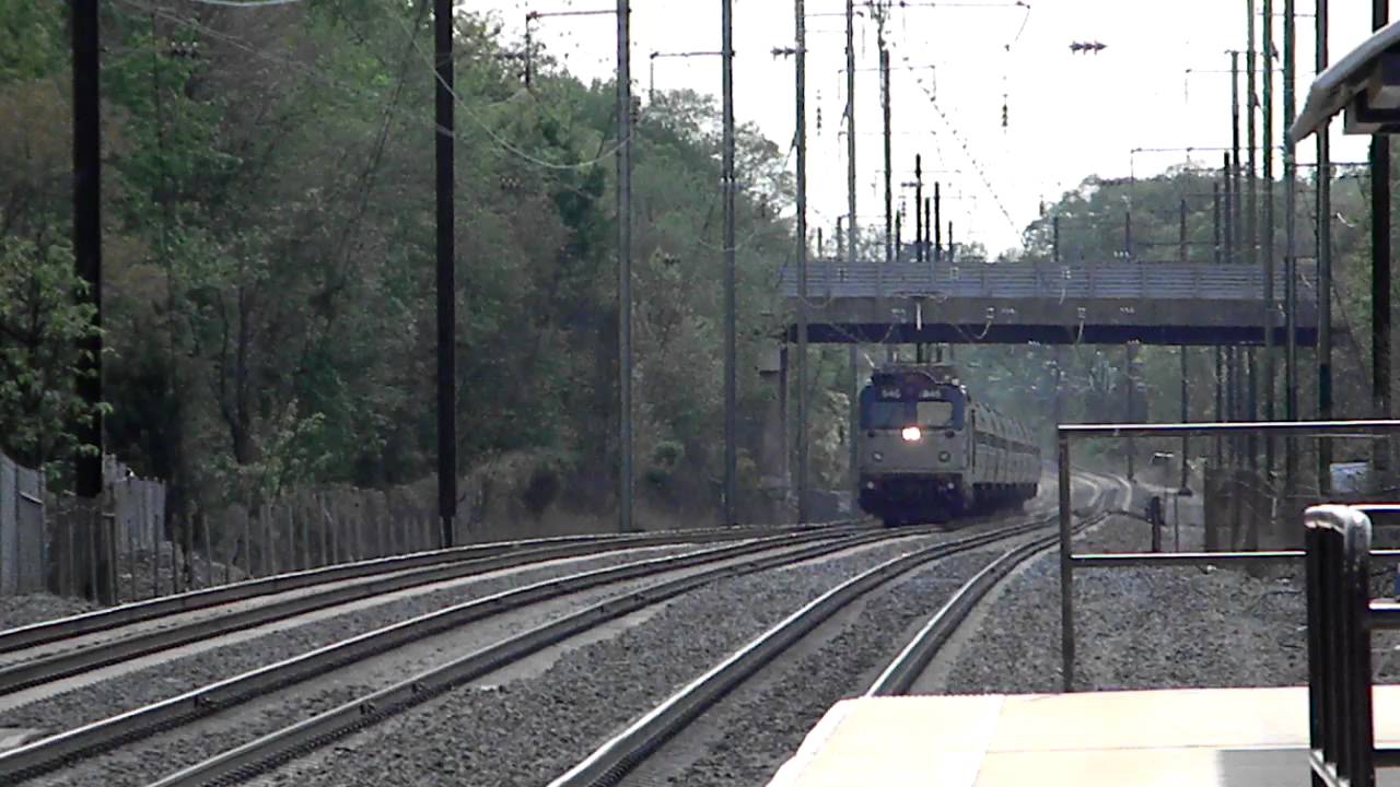Amtrak EMD AEM-7 #946 NE Regional Pass - YouTube