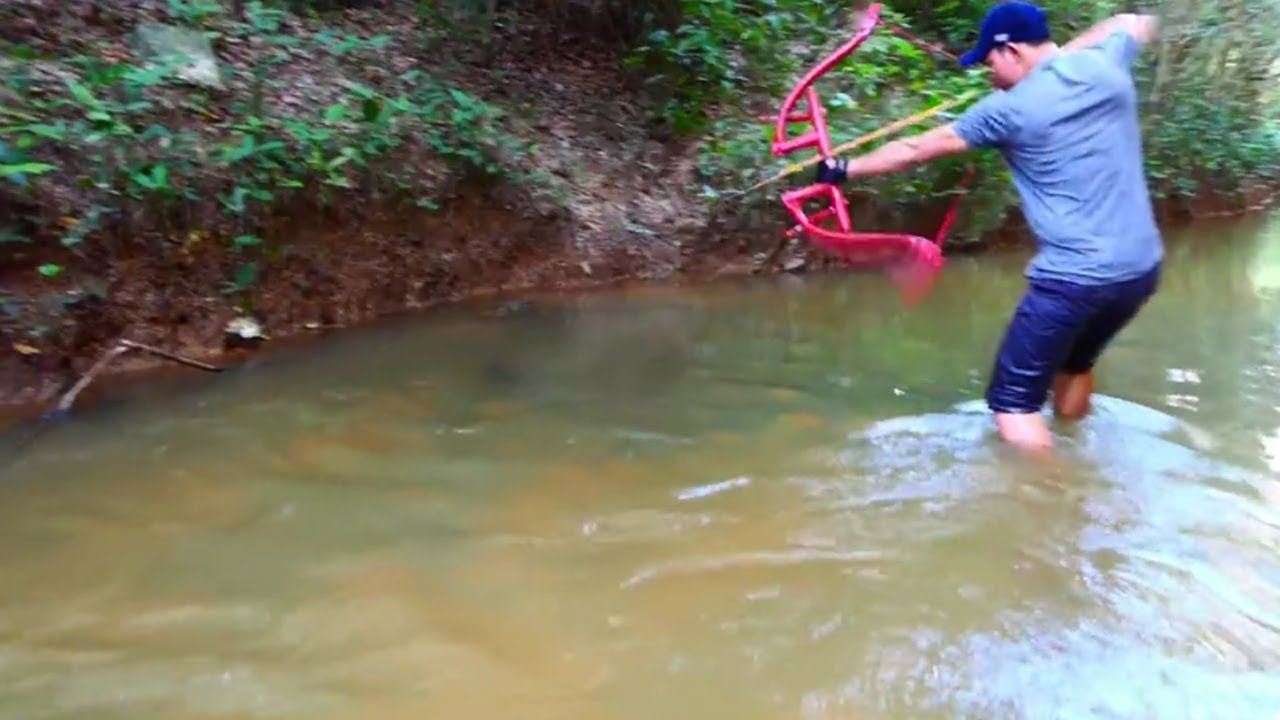 Building Amazing Power Springs Bow Fishing For Shooting Fish! - YouTube