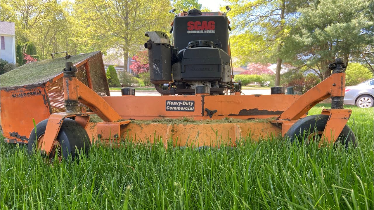 Mowing with the scag (REAL TIME) - YouTube