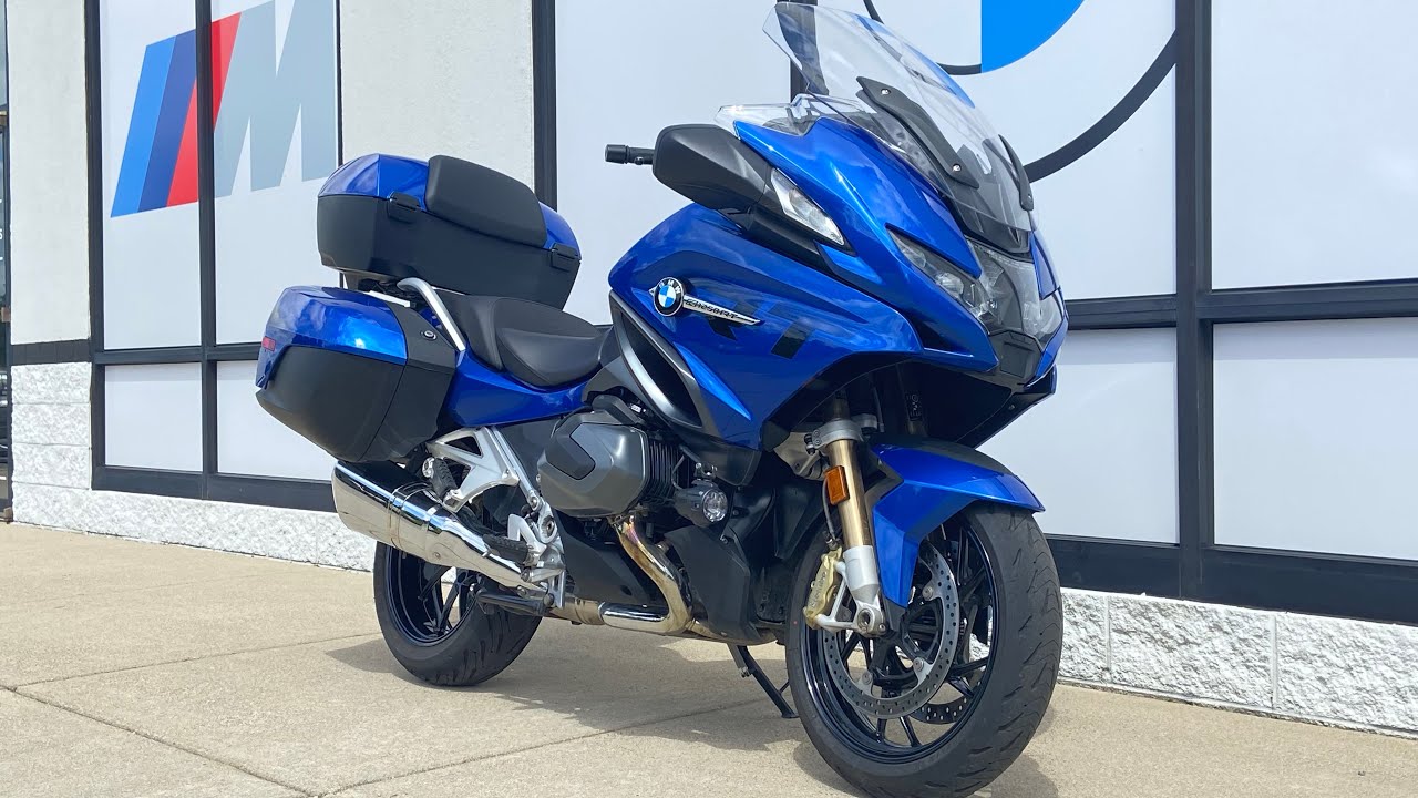 Walk Around of a 2021 BMW R 1250 RT - YouTube