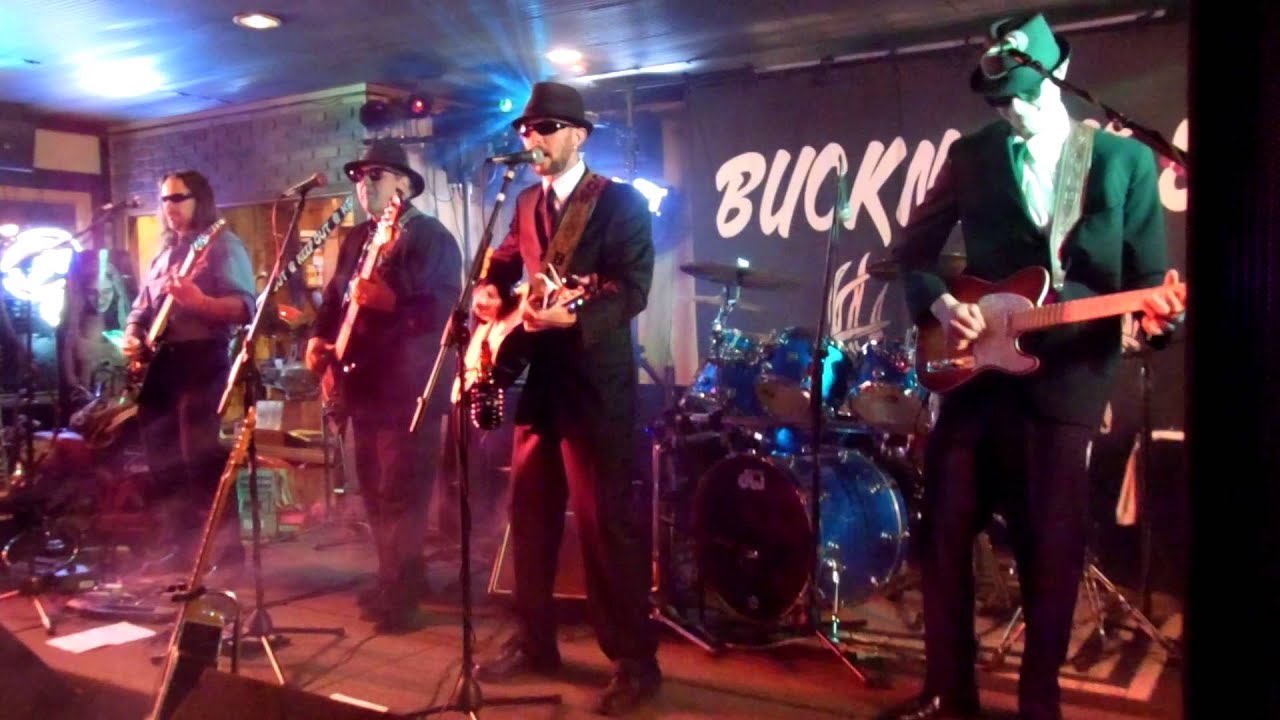 Buck Neck-ed "Backroads".MOV - YouTube