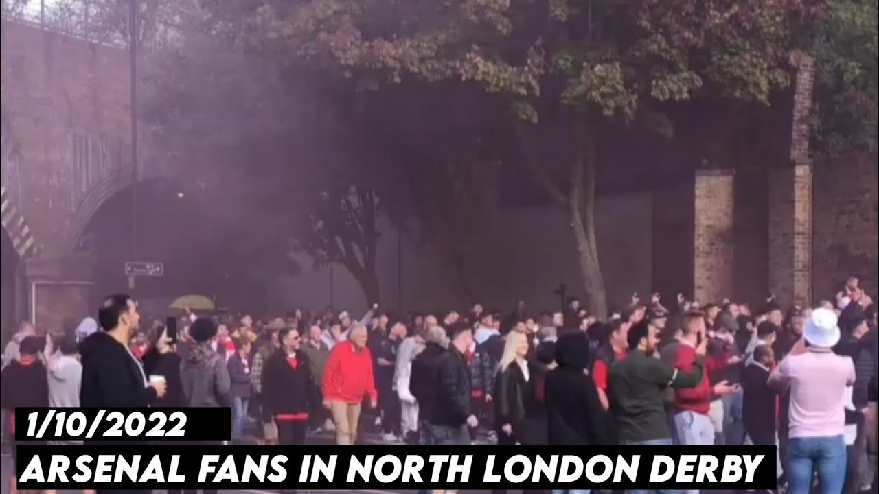 ARSENAL FANS IN NORTH LONDON DERBY || Arsenal vs Tottenham Hotspur 1/10 ...