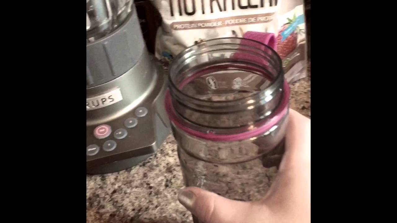How to mix a Nutralean Mocha (hot) without lumps! - YouTube