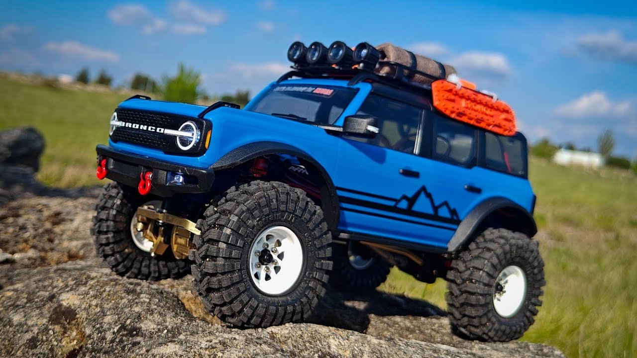 Traxxas TRX4-M Ford Bronco let's crawl on the rocks XII - YouTube