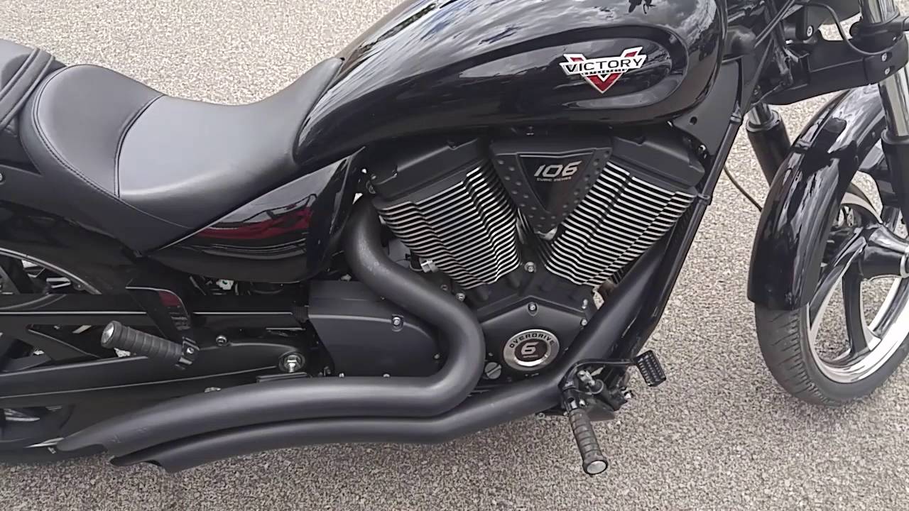 Cruiser Review with walkthrough tutorial: 2015 Victory 8-ball - YouTube