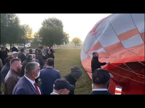 Sıcak hava balonuyla uçuş yaparak, Frigya semalarından Emre Gölü’nü keşfettiler
