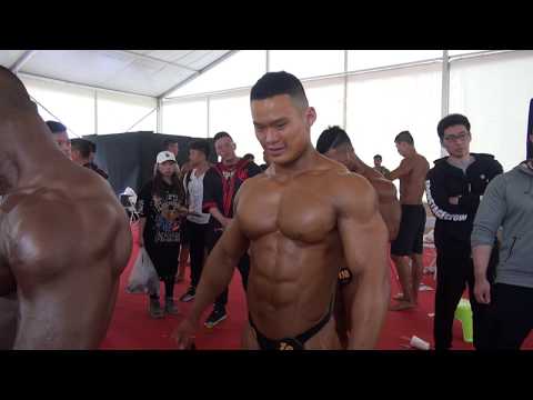 Chinese bodybuilder backstage, 2017 Zhengzhou A