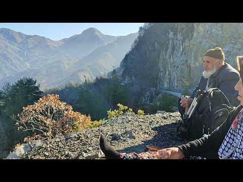 manzaraya karşı çay keyfi #çay #köy #manzara #anne #baba