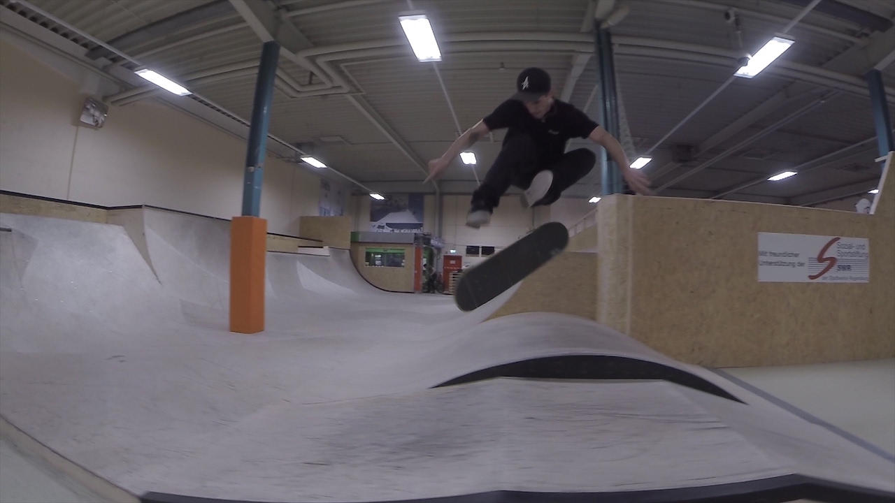 0011| SKATEHALLE REGENSBURG 10 TRIX - YouTube