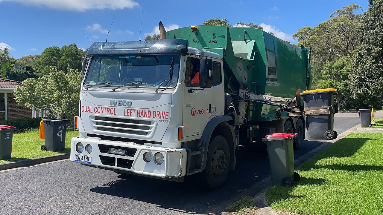 Shoalhaven Recycling - Ex Brisbane 756 - YouTube