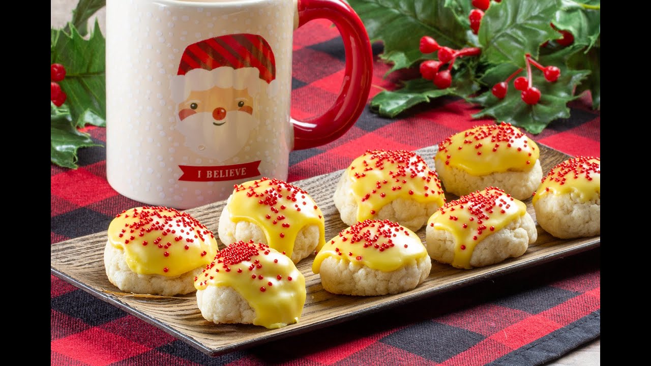 Mrs. Claus' Lemon Cookies - YouTube