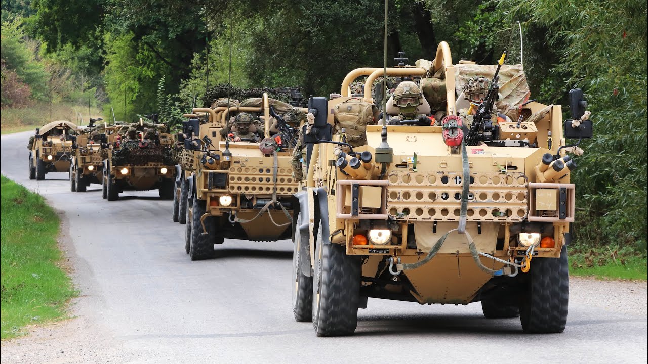 British military vehicles in the rain 🌧️🇬🇧 - YouTube