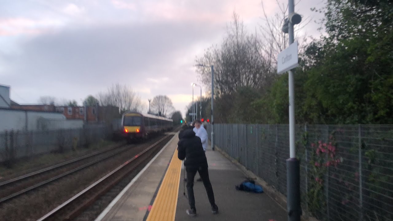 Class 66 rail tour derby to London kings cross passing Carlton - YouTube