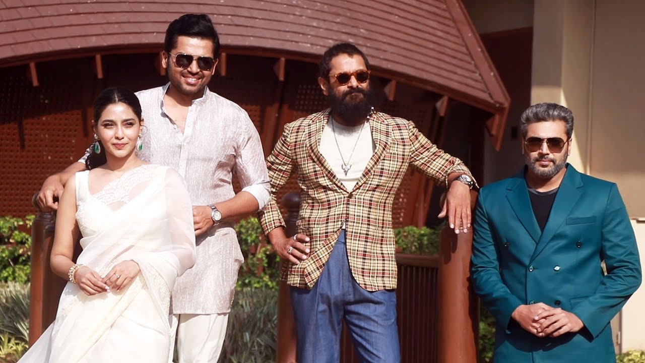 #PS2 Team Poses For Media | Vikram | Karthi | Aishwarya | Jayam Ravi ...
