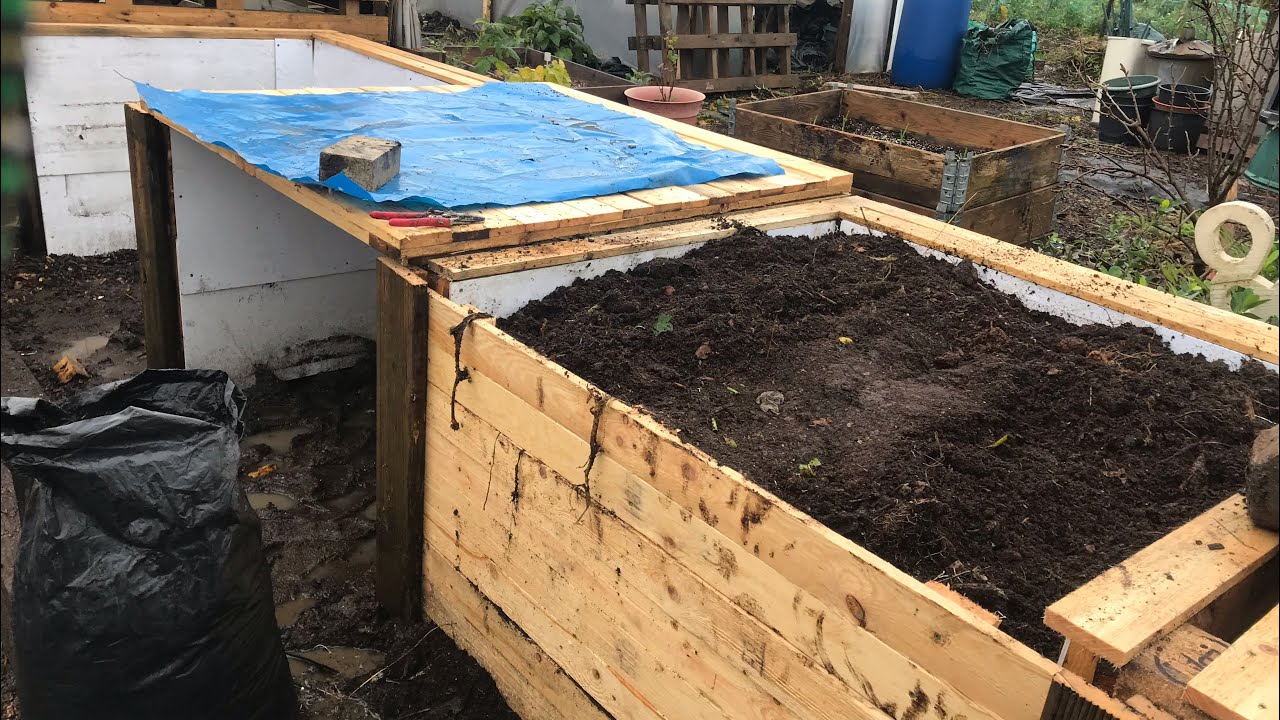 No 73 - Completion of New Compost Bay & Scared Witless! - YouTube