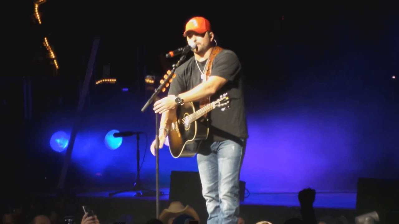 Tyler Farr in Concert Tampa Fl. 10-23-15 - YouTube