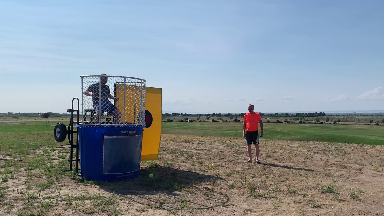 Dunk the Boss - YouTube