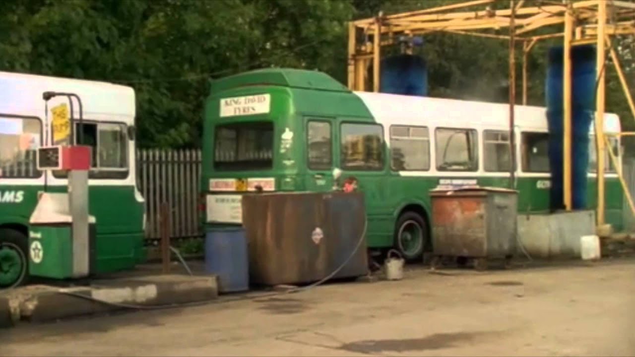 GLYN WILLIAMS TRAVEL tair chwaer - YouTube